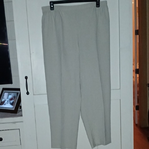 Koret | Pants & Jumpsuits | Koret Cream Ankle Pants | Poshmark
